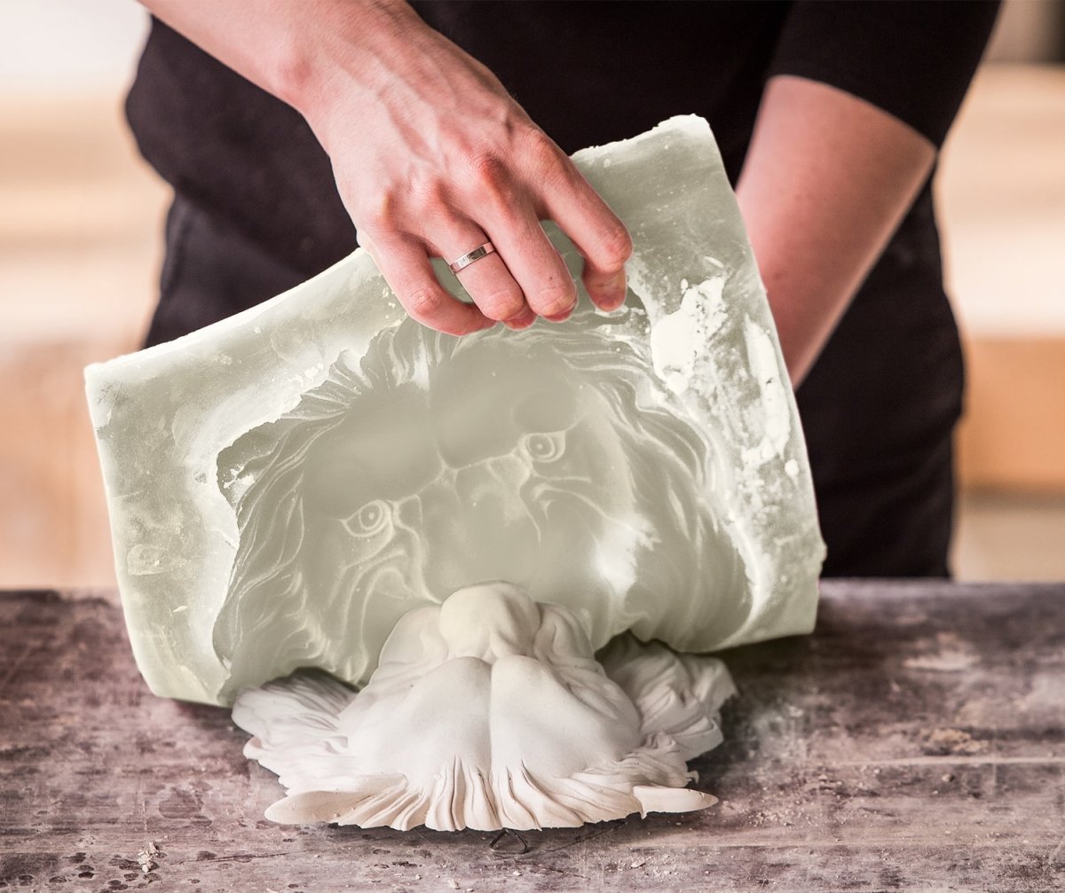 Silicone Rubber 1:1 Mould Maker | Translucent | 1L Kit – Solid Solutions